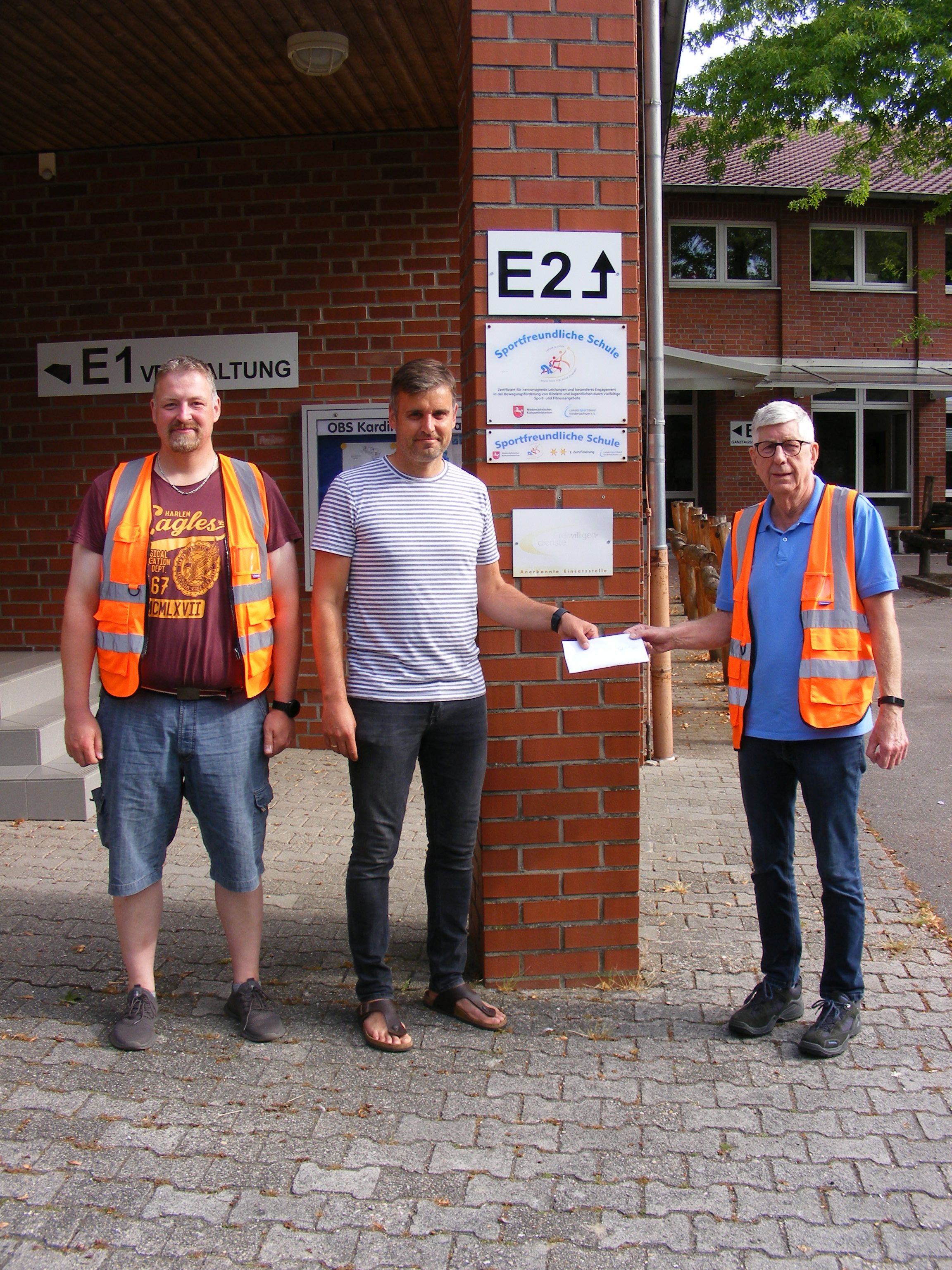 bergabe Von 500 Euro Spende Kardinal von Galen Schule Meppen bergabe Von 500 Euro Spende Kardinal von Galen Schule Meppen